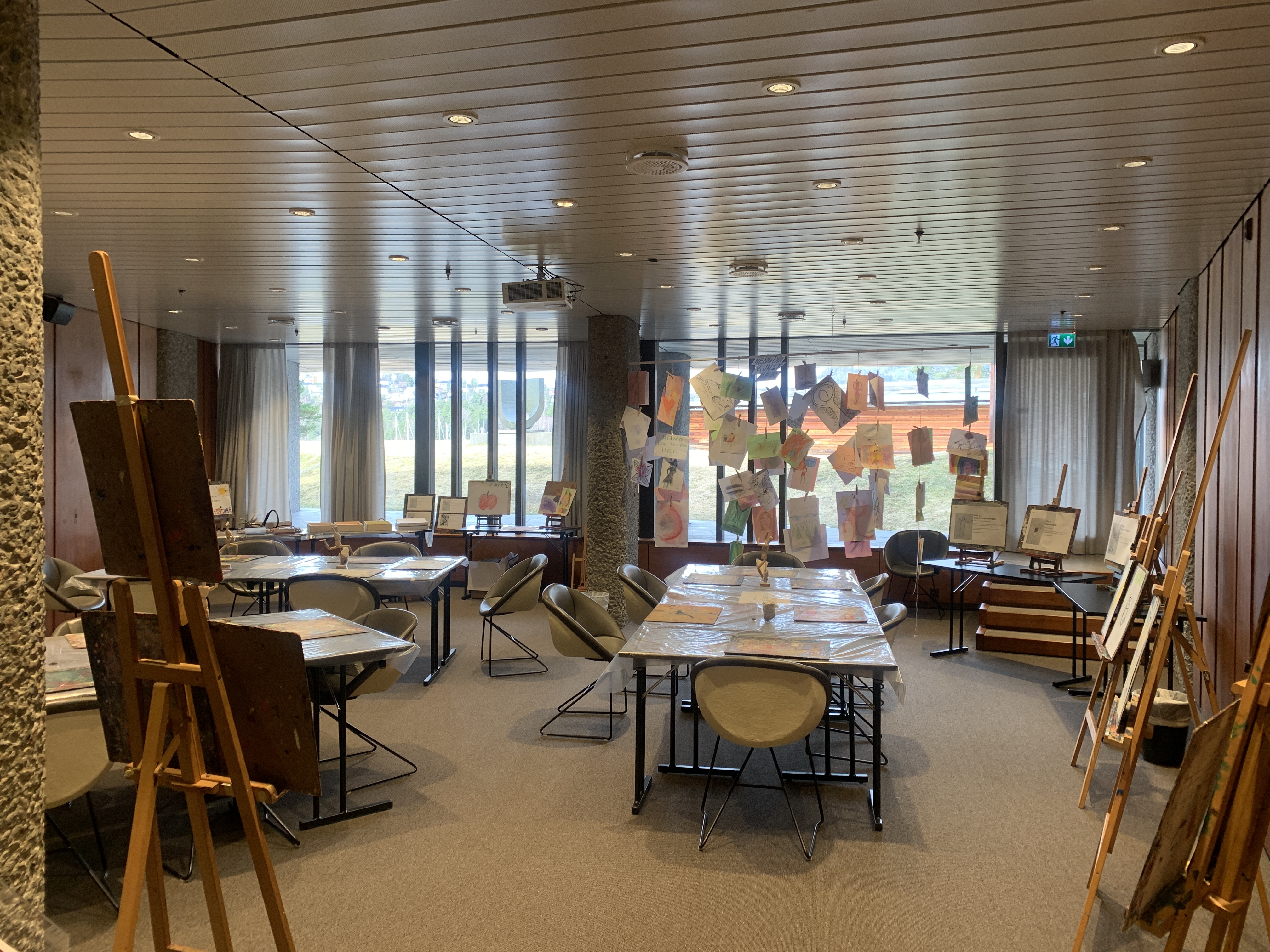 Labben er flyttet midlertidig — Henie Onstad Kunstsenter